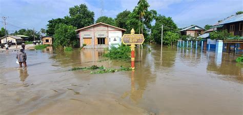 ရေတာရှည်မြို့နယ်တွင် မိုးသည်းထန်စွာ ရွာသွန်းမှုကြောင့် ပြည်စုတ်ချောင်းငယ်ရေလျှံ၍ အိမ်ခြေ ၅၀ ကျော