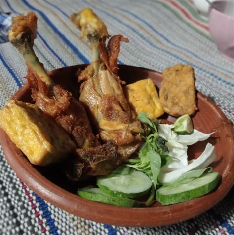 Warung Ise Sambalnya Sedap Dan Pedas Menggoyang Lidah Sumber Radar Indramayu Beritasatu