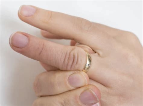 Еве за што се разговара денеска во МАКЕДОНИЈА Дали е во ред да се биде во брак без да носиш