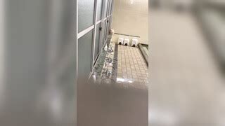 学校女澡堂偷拍女学生洗澡白花花赤条条的裸体争先恐后 1 91热爆