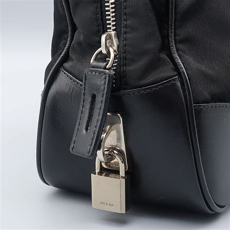 프라다 테수토 나일론 토트백 럭셔리바이 중고명품