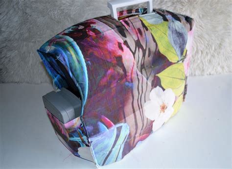 El Rincón de la Creación Haz tu funda para la maquina de coser DIY