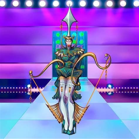 Pin De Roman Sinclair Lucas Em Drag Desenho De Moda Desenho