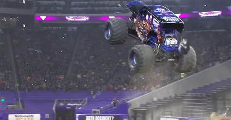 Son Uva Digger Makes Huge Leap For The Win Engaging Car News Reviews And Content You Need To