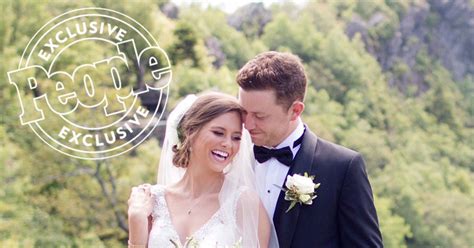Scotty Mccreery Marries Longtime Girlfriend Gabi Dugal In North