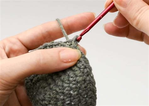 How To BLSL Back Loop Slip Stitch The Nomad Knot