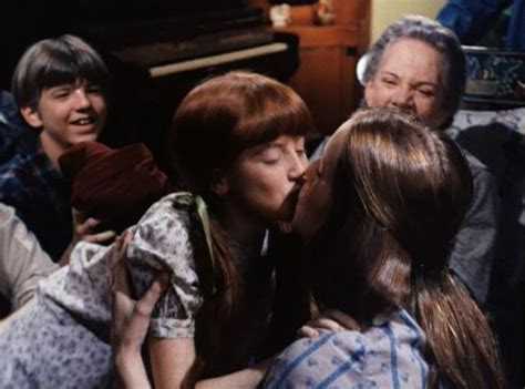 Elizabeth And Erin Reunited After The Fire The Waltons Tv Show