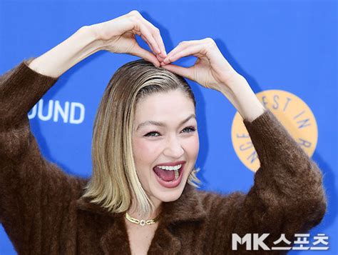 Global Model Gigi Hadid Attended A Photo Event Held In Sinsa Dong