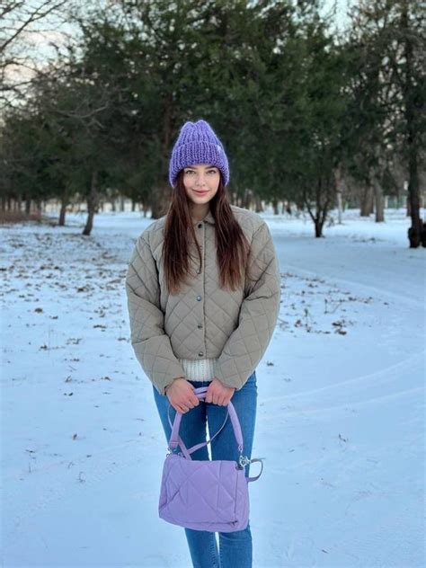 Курточка стьобана оливкова Na Kd — ціна 1750 грн у каталозі Куртки