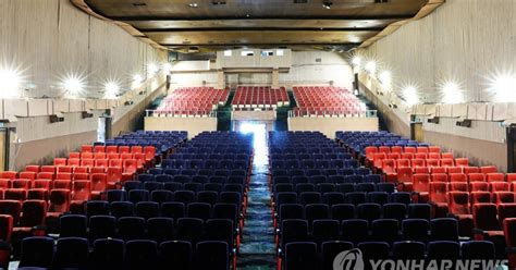 해 넘기는 원주 아카데미극장 보존사업…숙의 과정 거쳐 결정