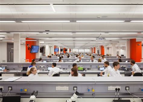 Sheppard Robson Encloses Bristol University Labs In Aluminium