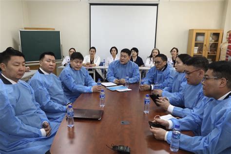 Ерөнхий сайд БЗД ийн Дарь Эх нэгдсэн эмнэлгийн үйл ажиллагаатай танилцжээ