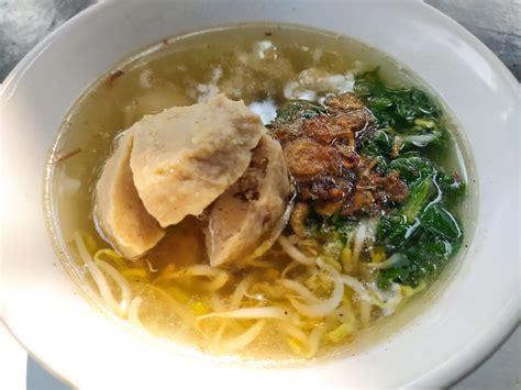 Hanya Rp 10 Ribu Baso Urat Mas Bob Pancuran Sajikan Baso Fresh Setiap Hari
