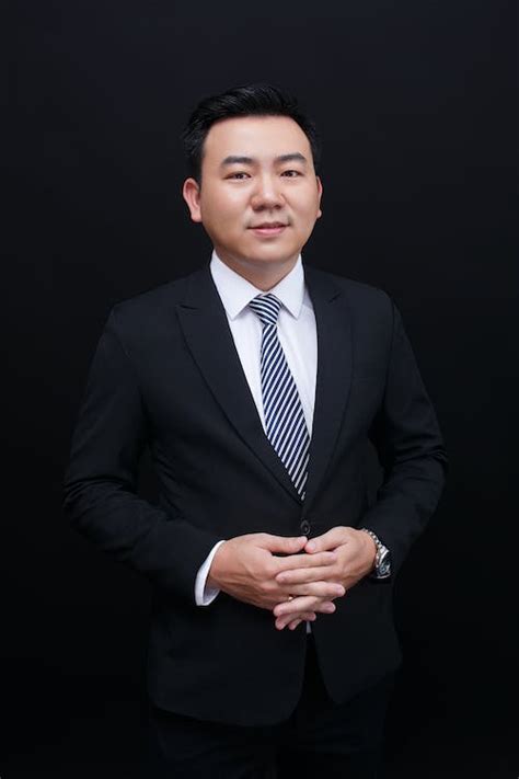 남자 비즈니스맨 셔츠 수직 쐈어 수트 스튜디오 촬영 패션 패션 사진에 관한 무료 스톡 사진