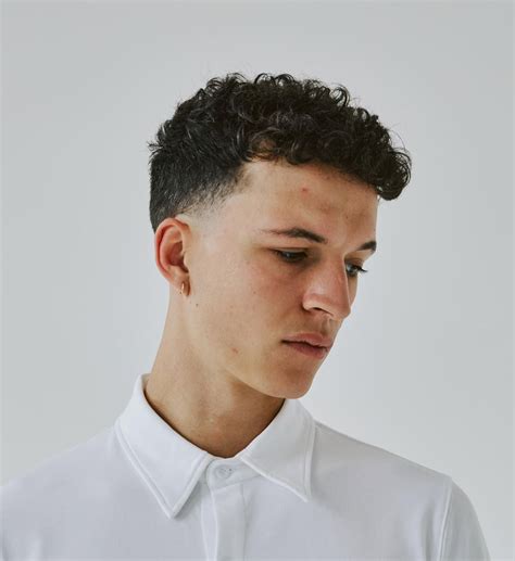 How To Choose The Right Hairstyle For Your Face Shape Mens Guide
