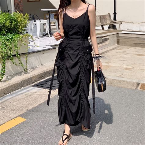 더즈 휴가룩🥽품절임박💞 텔라 셔링 스트링 카고 끈나시 민소매 뷔스티에 롱 원피스