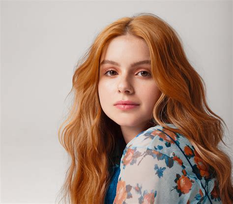 Ariel Redhead Wallpaper