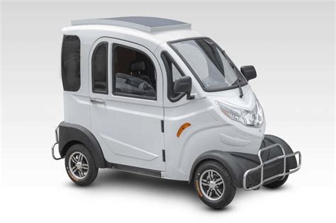 Daymak Launches New Boomerbuggy X The First Solar Mobility Enclosed Scooter With Air Conditioning