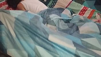 Estaba Acostado Y Descubr Que En Mi Cama Estaba Mi Hermanastra Tambi N No Pude Evitar Follarla