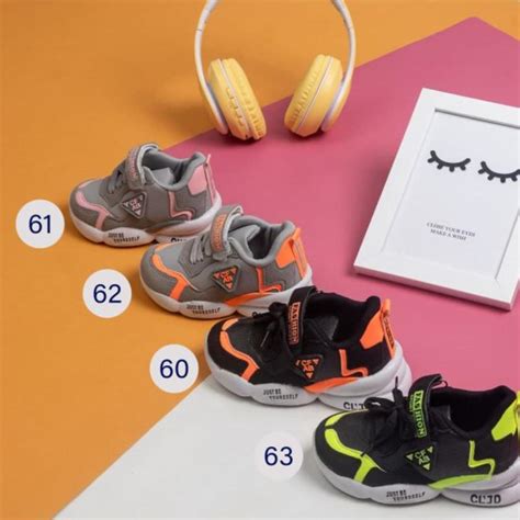 خرید و قیمت کفش اسپرت بچگانه کد 0003 از غرفه کاسپین بوتیک