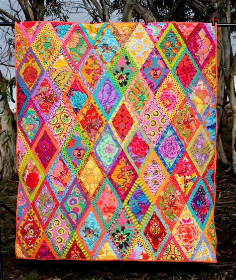 Gone Aussie Quilting Bordered Diamond Quilt Finish