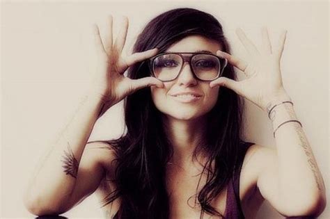 Cute Girls With Brown Eyes Pics Izispicy Com