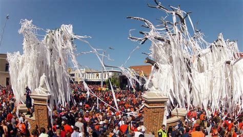 Toomers Corner Oaks Get Final Rolls