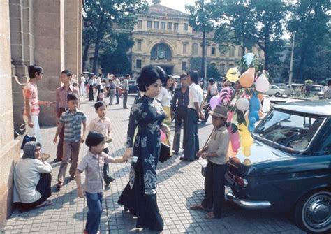 M M V I H Nh Nh Th I Trang Xu Ng Ph C A Ph N S I G N X A Rgb Ki N Th C Cho Ng I Lao