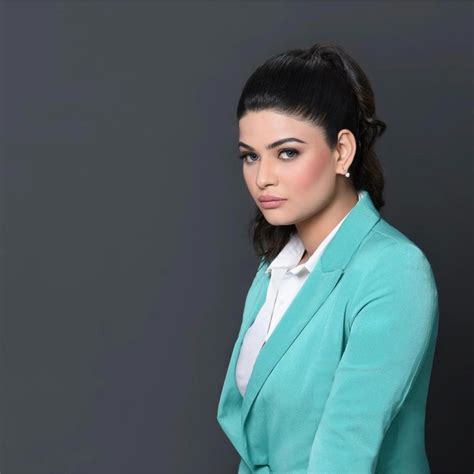 Varisha Khan Professional Profile Linkedin