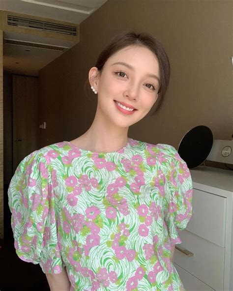 Wang Xiaomin She Is So Beautiful Why Is She Not Popular Imedia
