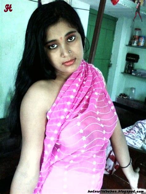 Village Desi Bhabhi Boobs Visible Through Her Saree Desi Nude Aunty