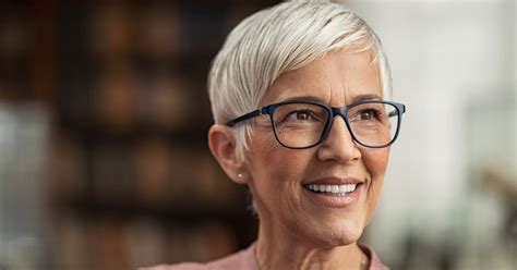Super Stylish Eyeglass Frames For Women Over 50 The Habitat