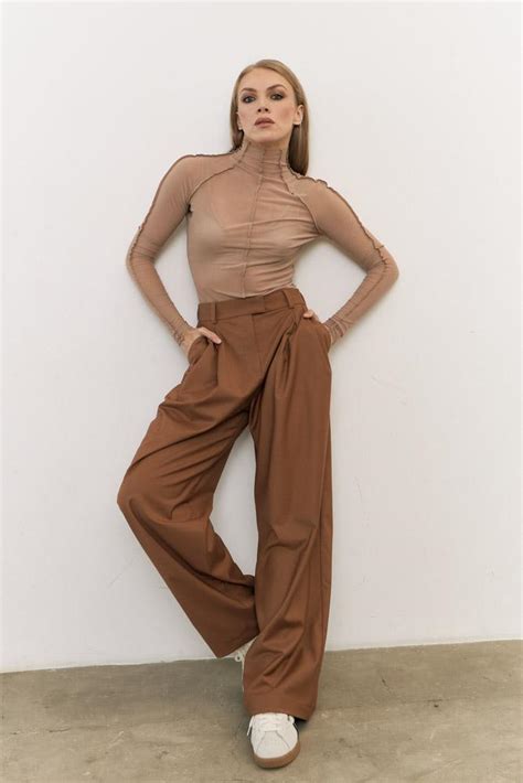 Женский лонгслив с принтом Fine в молочном цвете