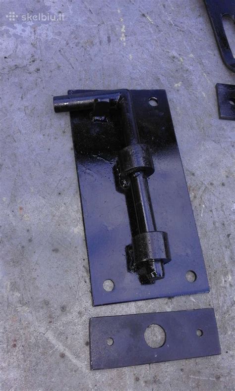 Parduodu Garazo Duru Vyriu Komplekta Skelbiu Lt