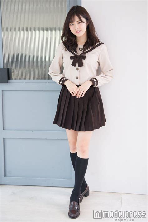 制服を着てる10代中学生がセーラー服が一番萌える！という人のため盗撮画像 可愛い校生