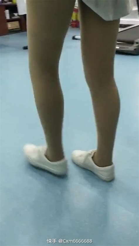 Amputee Fiting For New Prosthetic Leg