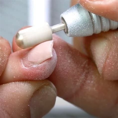 E File Course — Young Nails Training