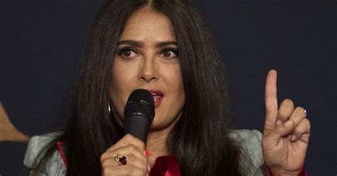 salma hayek lució orgullosa una foto junto a kit harington no puedo