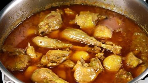 আলু আর টমেটো দিয়ে দেশি মুরগির পাতলা ঝোল এই গরমে দারুণ লাগবে Desi Murgir Jhol Recipe How To