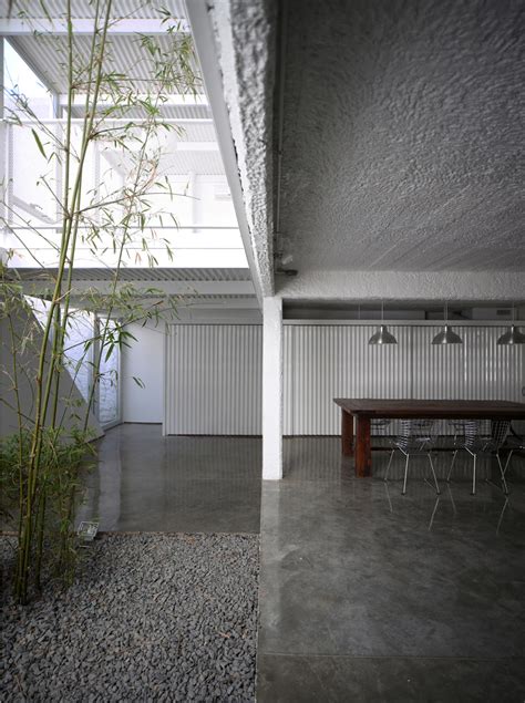 Adamo Faiden Extends Townhouse With A Giant Conservatory
