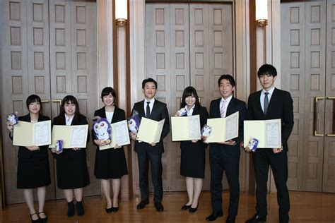 【経営学部】2019年度経営学部懸賞論文・great成績優秀者・英語ライティングコンテストの表彰式を開催しました 明治大学