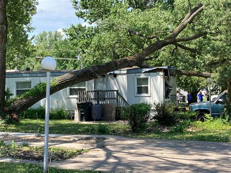 No Injuries Reported After Large Tree Falls Onto Mobile Home News Radio KMAN