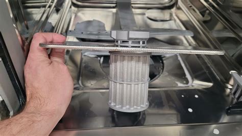 Как почистить фильтр в посудомоечной машине Смотреть онлайн в поиске Яндекса по Видео