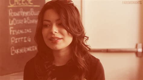 Miranda Cosgrove Gifs Page 11 WiffleGif