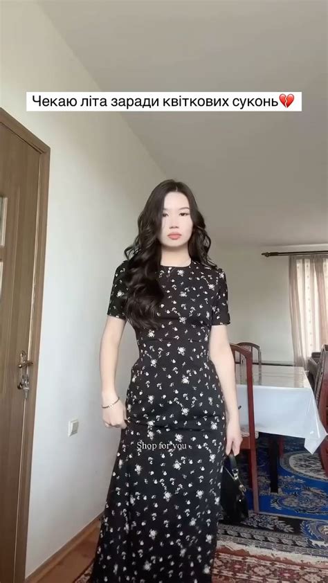 Стильні сукні та спіднички🤍 Легкість та ніжність у кожній деталі 🌿 Сукня міді з мусліну