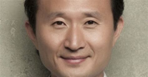 김동조 연설비서관 타인 명의 주식 보유 드러나 증여세 물었다