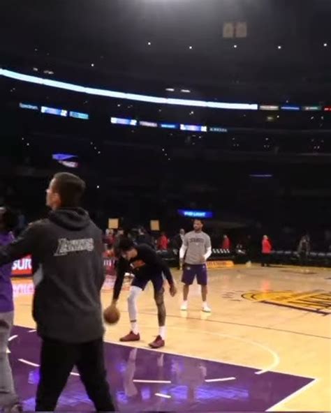 Devin Booker Shooting Form BREAKDOWN #shorts - YouTube