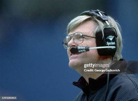 Coach Bruce Coslet Stock Fotos Und Bilder Getty Images