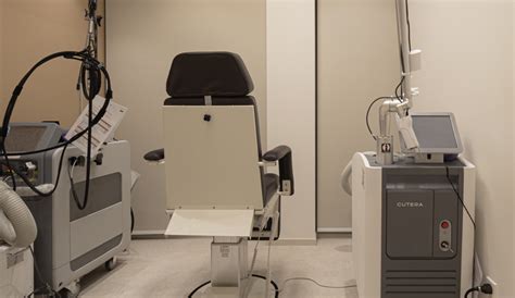 둘러보기 더힐피부과의원 신사본점