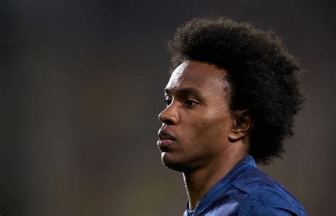 Arsenal Embarrassing Willian Must Be Sold This Summer